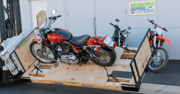 Transport your Motorcycle Safely Using Advanced Shipping System [Video]